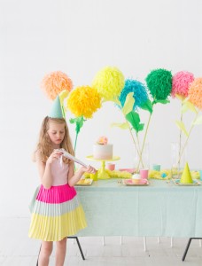 DIY Pom Pom Flower Party Sticks