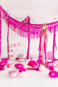 The Ultimate Guide on How to Hang Party Decor
