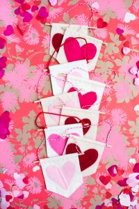 Mini Heart Banners DIY
