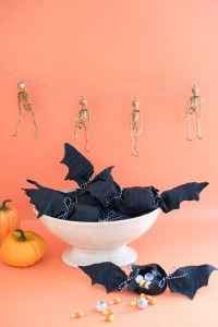 Crepe Paper Bat Favors DIY