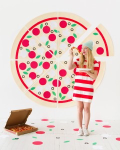 DIY Pizza Party Photobooth