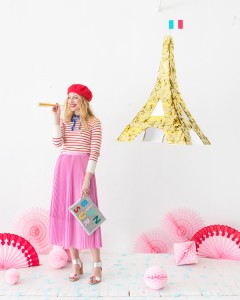 DIY Eiffel Tower Pinata